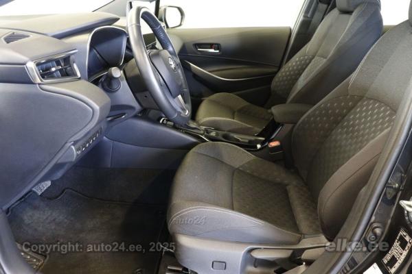 Melns Toyota Corolla 2024 Tallina, ar dzinēja tilpumu 1.80 L un nobraukumu 41 tūkst. km par 24500 €, foto 11 vietnē AUTOMOTO.COM.LV