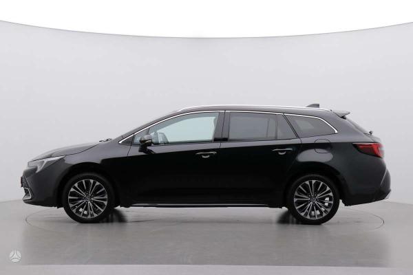 Black Toyota Corolla 2024 in Vilnius, with an engine capacity of 1.80 L and mileage of 29 thousand km for 26990 €, photo 4 on AUTOMOTO.COM.LV
