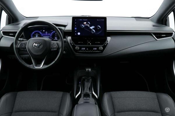 Black Toyota Corolla 2024 in Vilnius, with an engine capacity of 1.80 L and mileage of 29 thousand km for 26990 €, photo 7 on AUTOMOTO.COM.LV