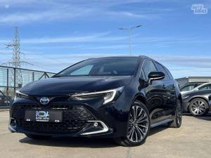 Black Toyota Corolla 2025 in Marijampole, with an engine capacity of 1.80 L and mileage of 32 thousand km for 24450 €, photo 3 on AUTOMOTO.COM.LV