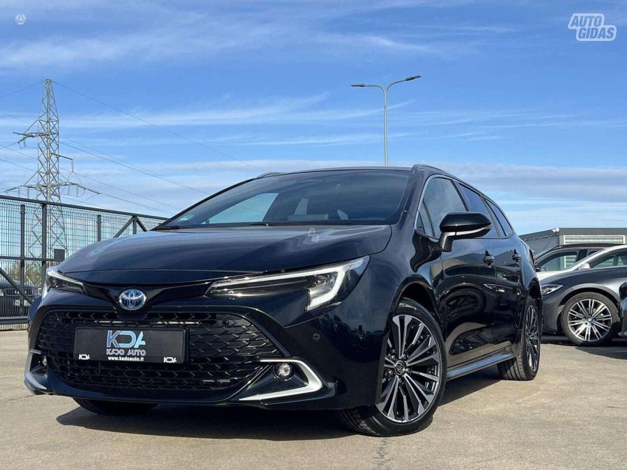 Black Toyota Corolla 2025 in Marijampole, with an engine capacity of 1.80 L and mileage of 32 thousand km for 24450 €, photo 3 on AUTOMOTO.COM.LV