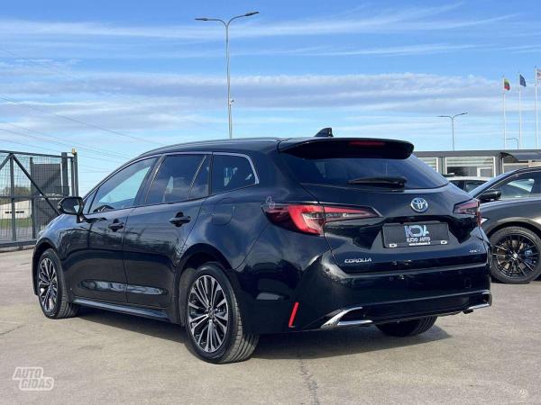 Black Toyota Corolla 2025 in Marijampole, with an engine capacity of 1.80 L and mileage of 32 thousand km for 24450 €, photo 9 on AUTOMOTO.COM.LV