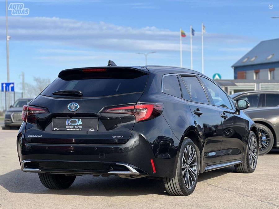 Black Toyota Corolla 2025 in Marijampole, with an engine capacity of 1.80 L and mileage of 32 thousand km for 24450 €, photo 11 on AUTOMOTO.COM.LV
