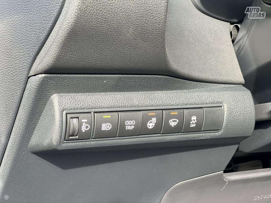 Black Toyota Corolla 2025 in Marijampole, with an engine capacity of 1.80 L and mileage of 32 thousand km for 24450 €, photo 31 on AUTOMOTO.COM.LV