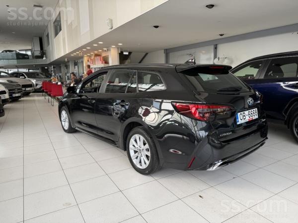 Melns Toyota Corolla 2025 Rīga, ar dzinēja tilpumu 1.80 L un nobraukumu 53 tūkst. km par 24900 €, foto 5 vietnē AUTOMOTO.COM.LV