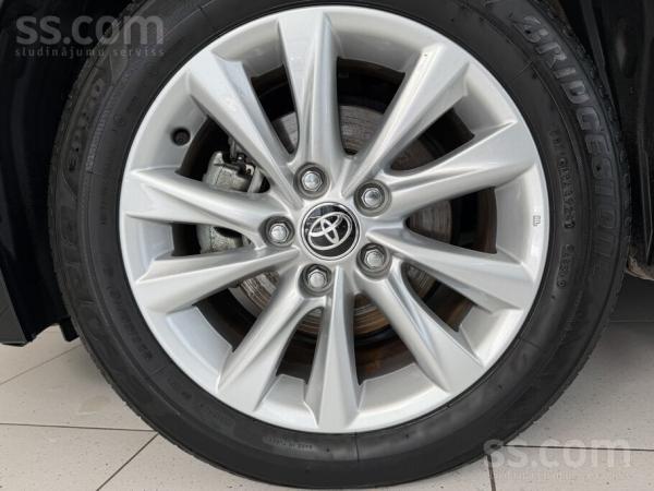 Melns Toyota Corolla 2025 Rīga, ar dzinēja tilpumu 1.80 L un nobraukumu 53 tūkst. km par 24900 €, foto 7 vietnē AUTOMOTO.COM.LV