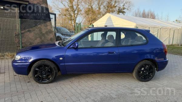 Zils Toyota Corolla 2001 Liepāja, ar dzinēja tilpumu 1.60 L un nobraukumu 126 tūkst. km par 3500 €, foto 2 vietnē AUTOMOTO.COM.LV
