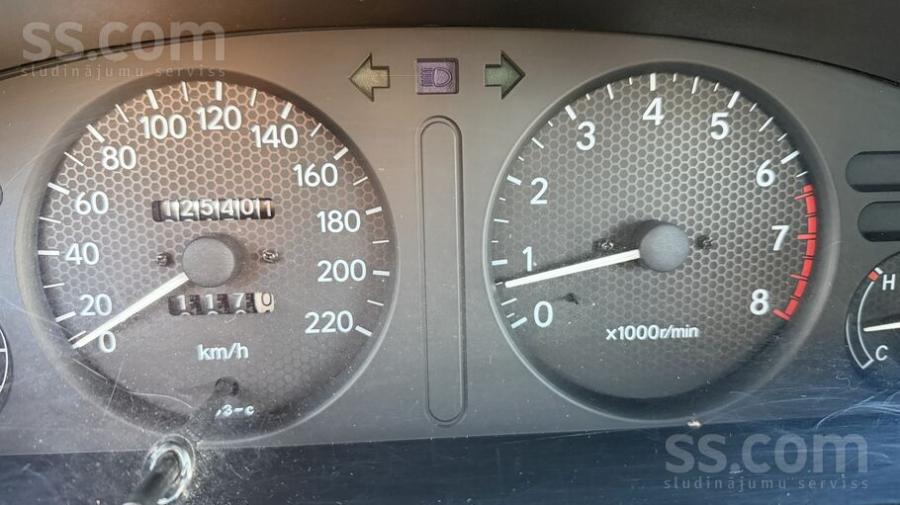 Синий Тойота Королла 2001 в Лиепая, объемом двигателя 1.60 л и пробегом 126 тыс. км за 3500 €, фото 17 на AUTOMOTO.COM.LV