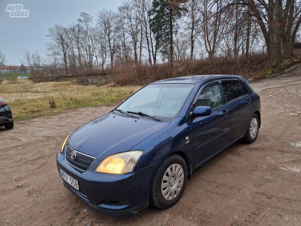 Blue Toyota Corolla 2002 in Klaipeda, with an engine capacity of 2.00 L and mileage of 220 thousand km for 500 €, photo 1 on AUTOMOTO.COM.LV