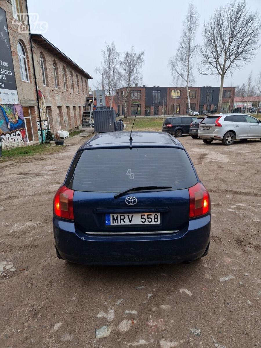 Blue Toyota Corolla 2002 in Klaipeda, with an engine capacity of 2.00 L and mileage of 220 thousand km for 500 €, photo 6 on AUTOMOTO.COM.LV