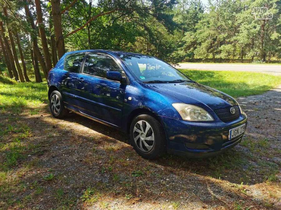 Zils Toyota Corolla 2002 Kaišiadorys, ar dzinēja tilpumu 1.40 L un nobraukumu 205 tūkst. km par 990 €, foto 1 vietnē AUTOMOTO.COM.LV