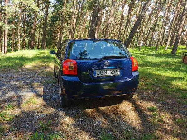 Zils Toyota Corolla 2002 Kaišiadorys, ar dzinēja tilpumu 1.40 L un nobraukumu 205 tūkst. km par 990 €, foto 2 vietnē AUTOMOTO.COM.LV