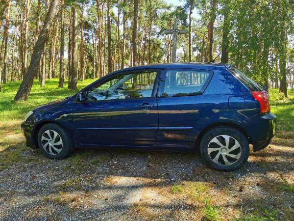 Zils Toyota Corolla 2002 Kaišiadorys, ar dzinēja tilpumu 1.40 L un nobraukumu 205 tūkst. km par 990 €, foto 5 vietnē AUTOMOTO.COM.LV