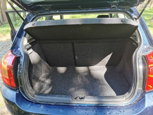 Zils Toyota Corolla 2002 Kaišiadorys, ar dzinēja tilpumu 1.40 L un nobraukumu 205 tūkst. km par 990 €, foto 7 vietnē AUTOMOTO.COM.LV