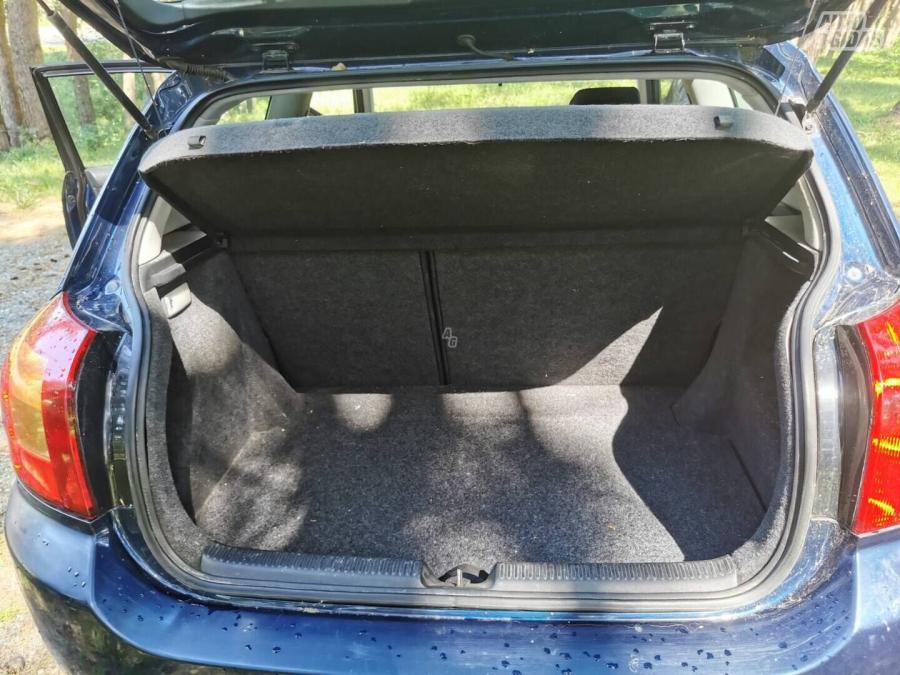 Zils Toyota Corolla 2002 Kaišiadorys, ar dzinēja tilpumu 1.40 L un nobraukumu 205 tūkst. km par 990 €, foto 8 vietnē AUTOMOTO.COM.LV