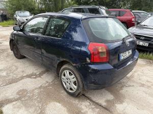 Zils Toyota Corolla 2002 Viļņa, ar dzinēja tilpumu 1.40 L un nobraukumu 131 tūkst. km par 550 €, foto 3 vietnē AUTOMOTO.COM.LV