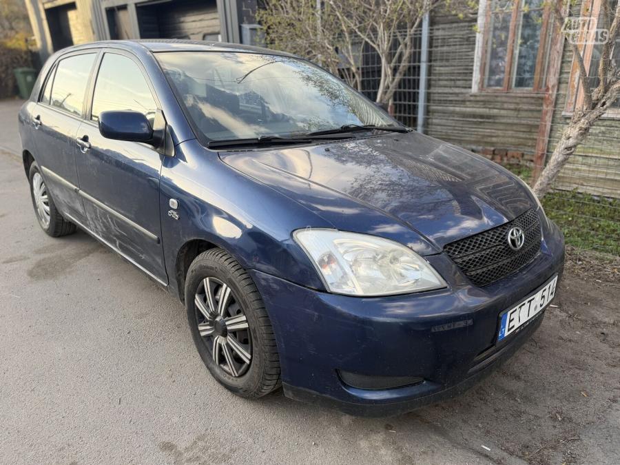 Zils Toyota Corolla 2003 Kauņa, ar dzinēja tilpumu 2.00 L un nobraukumu 263 tūkst. km par 800 €, foto 4 vietnē AUTOMOTO.COM.LV