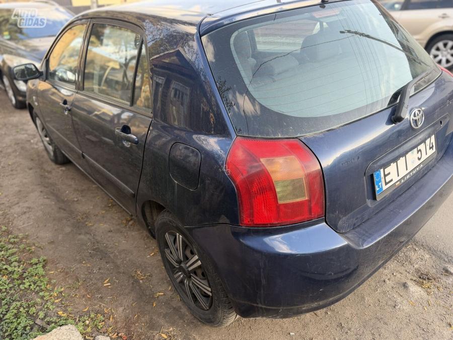 Zils Toyota Corolla 2003 Kauņa, ar dzinēja tilpumu 2.00 L un nobraukumu 263 tūkst. km par 800 €, foto 7 vietnē AUTOMOTO.COM.LV