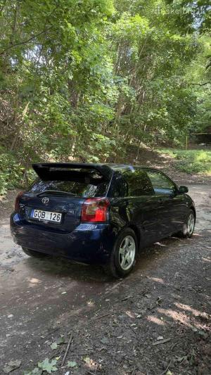 Blue Toyota Corolla 2003 in Kaunas, with an engine capacity of 2.00 L and mileage of 339 thousand km for 950 €, photo 5 on AUTOMOTO.COM.LV