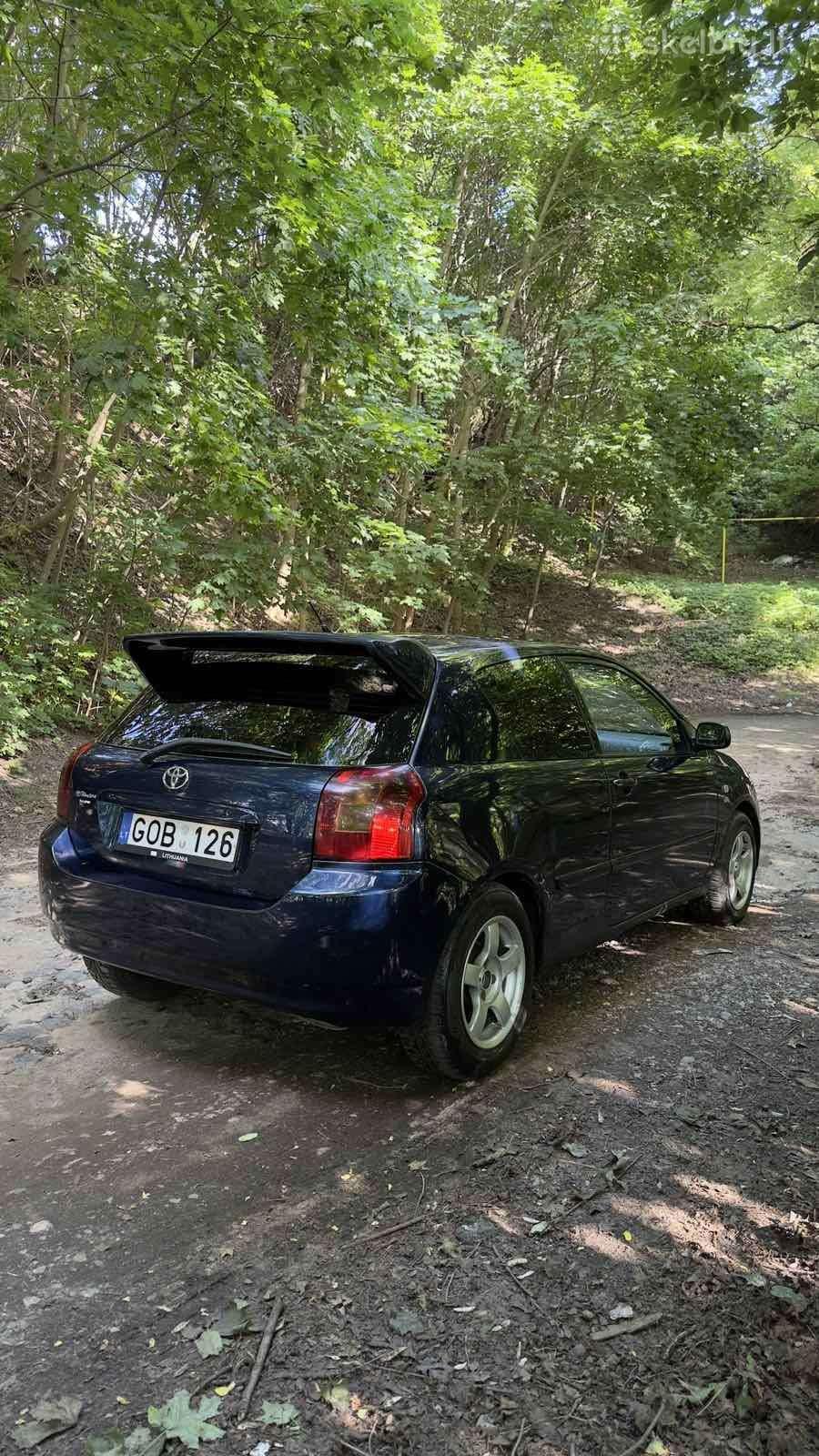 Blue Toyota Corolla 2003 in Kaunas, with an engine capacity of 2.00 L and mileage of 339 thousand km for 950 €, photo 5 on AUTOMOTO.COM.LV