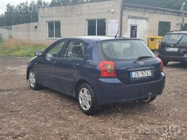 Zils Toyota Corolla 2003 Rīga, ar dzinēja tilpumu 2.00 L un nobraukumu 384 tūkst. km par 1100 €, foto 3 vietnē AUTOMOTO.COM.LV