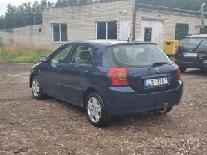 Zils Toyota Corolla 2003 Rīga, ar dzinēja tilpumu 2.00 L un nobraukumu 384 tūkst. km par 1100 €, foto 4 vietnē AUTOMOTO.COM.LV