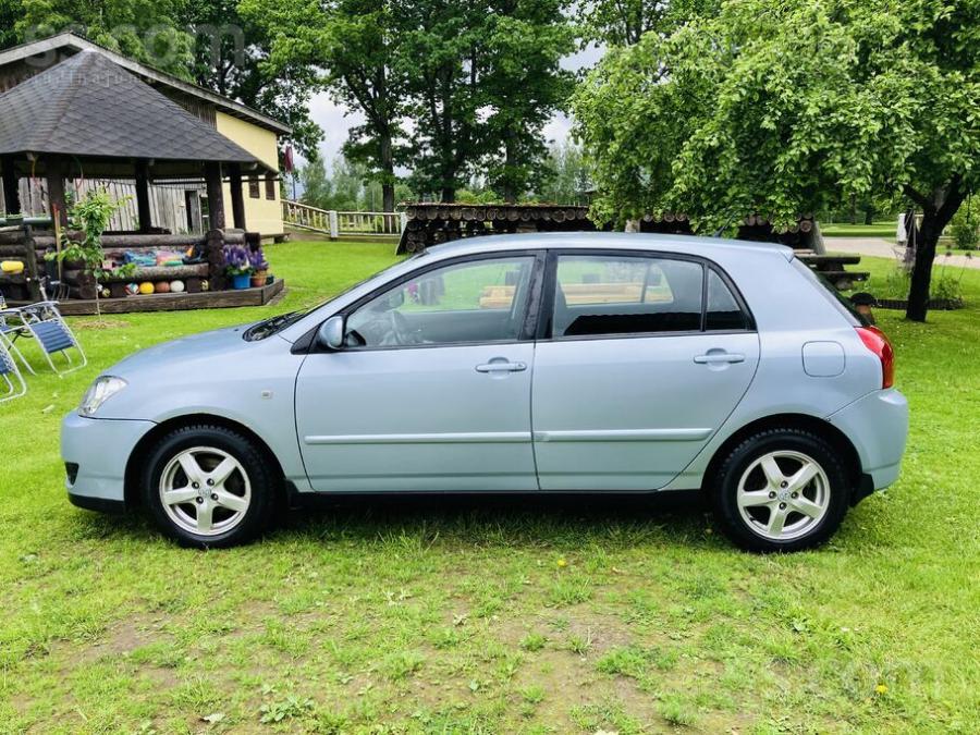 Zils Toyota Corolla 2004 Valmiera, ar dzinēja tilpumu 1.40 L un nobraukumu 323 tūkst. km par 1600 €, foto 5 vietnē AUTOMOTO.COM.LV