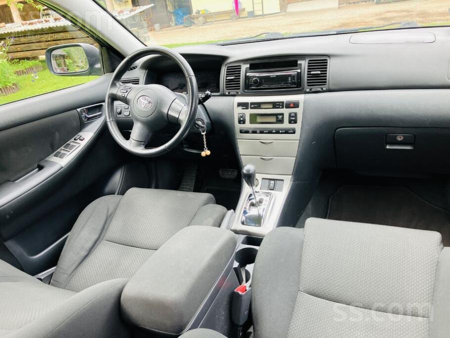 Zils Toyota Corolla 2004 Valmiera, ar dzinēja tilpumu 1.40 L un nobraukumu 323 tūkst. km par 1600 €, foto 7 vietnē AUTOMOTO.COM.LV