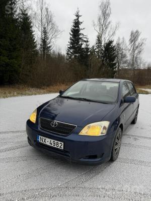 Zils Toyota Corolla 2004 Jēkabpils, ar dzinēja tilpumu 2.00 L un nobraukumu 343 tūkst. km par 1500 €, foto  vietnē AUTOMOTO.COM.LV