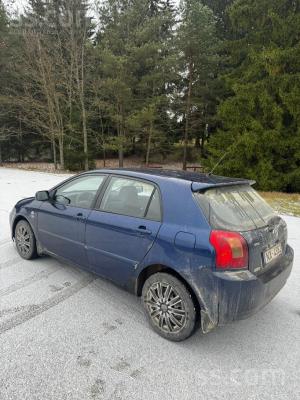 Zils Toyota Corolla 2004 Jēkabpils, ar dzinēja tilpumu 2.00 L un nobraukumu 343 tūkst. km par 1500 €, foto 2 vietnē AUTOMOTO.COM.LV