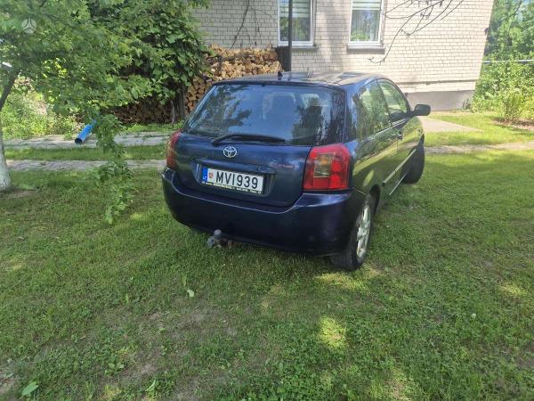 Blue Toyota Corolla 2004 in Vilnius, with an engine capacity of 2.00 L and mileage of 270 thousand km for 1000 €, photo 5 on AUTOMOTO.COM.LV