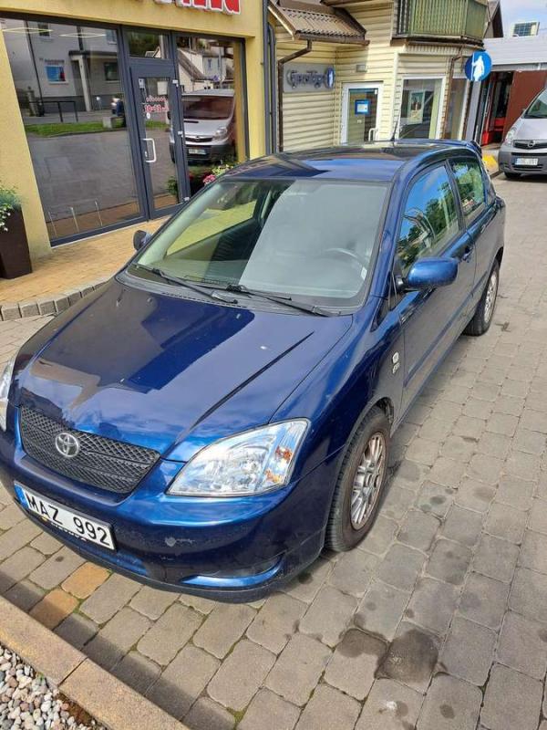Zils Toyota Corolla 2004 Kauņa, ar dzinēja tilpumu 2.00 L un nobraukumu 221 tūkst. km par 850 €, foto 1 vietnē AUTOMOTO.COM.LV