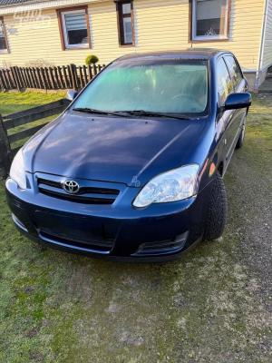 Blue Toyota Corolla 2005 in Plunge, with an engine capacity of 1.40 L and mileage of 276 thousand km for 1150 €, photo  on AUTOMOTO.COM.LV