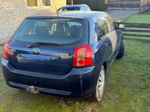 Blue Toyota Corolla 2005 in Plunge, with an engine capacity of 1.40 L and mileage of 276 thousand km for 1150 €, photo 5 on AUTOMOTO.COM.LV