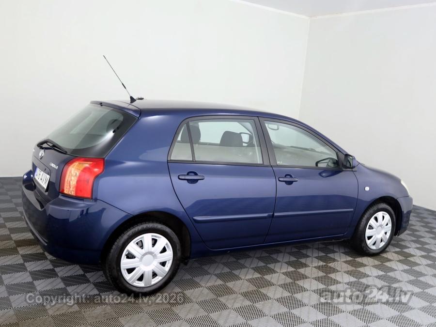Zils Toyota Corolla 2005 Tallina, ar dzinēja tilpumu 1.60 L un nobraukumu 116 tūkst. km par 3699 €, foto 4 vietnē AUTOMOTO.COM.LV