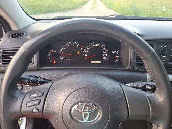 Blue Toyota Corolla 2005 in Vilnius, with an engine capacity of 1.36 L and mileage of 203 thousand km for 2800 €, photo 10 on AUTOMOTO.COM.LV