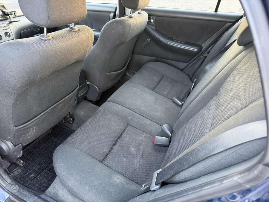 Zils Toyota Corolla 2005 Viļņa, ar dzinēja tilpumu 1.60 L un nobraukumu 285 tūkst. km par 850 €, foto 9 vietnē AUTOMOTO.COM.LV