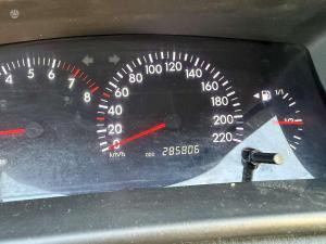 Zils Toyota Corolla 2005 Viļņa, ar dzinēja tilpumu 1.60 L un nobraukumu 285 tūkst. km par 850 €, foto 13 vietnē AUTOMOTO.COM.LV