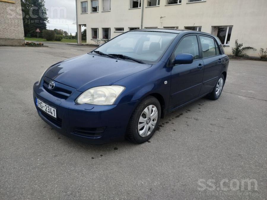 Blue Toyota Corolla 2005 in Bauska, with an engine capacity of 2.00 L and mileage of 295 thousand km for 1350 €, photo 1 on AUTOMOTO.COM.LV