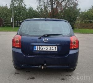 Blue Toyota Corolla 2005 in Bauska, with an engine capacity of 2.00 L and mileage of 295 thousand km for 1350 €, photo 4 on AUTOMOTO.COM.LV