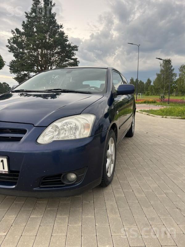 Blue Toyota Corolla 2006 in Kuldiga, with an engine capacity of 2.00 L and mileage of 328 thousand km for 1000 €, photo 6 on AUTOMOTO.COM.LV