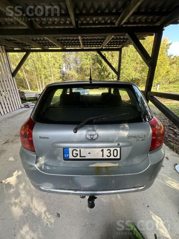 Blue Toyota Corolla 2007 in Valka, with an engine capacity of 1.40 L and mileage of 373 thousand km for 800 €, photo 3 on AUTOMOTO.COM.LV