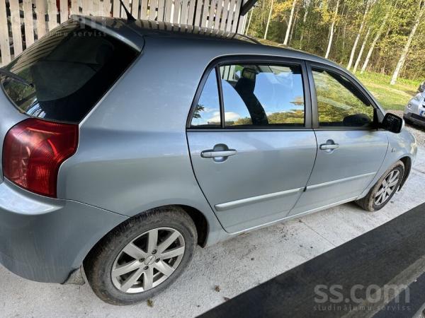 Blue Toyota Corolla 2007 in Valka, with an engine capacity of 1.40 L and mileage of 373 thousand km for 800 €, photo 5 on AUTOMOTO.COM.LV