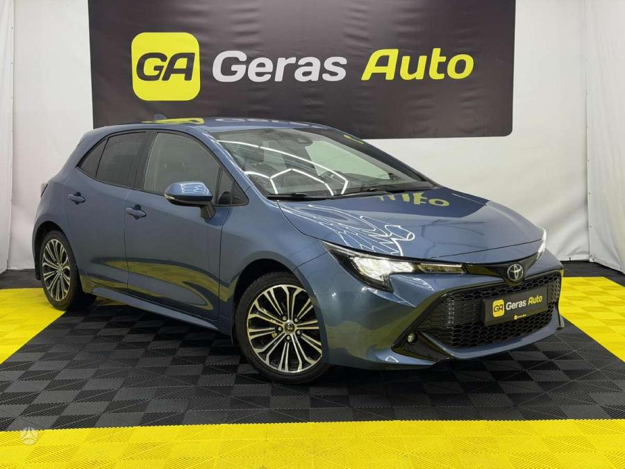 Blue Toyota Corolla 2019 in Vilnius, with an engine capacity of 1.20 L and mileage of 73 thousand km for 16950 €, photo 3 on AUTOMOTO.COM.LV