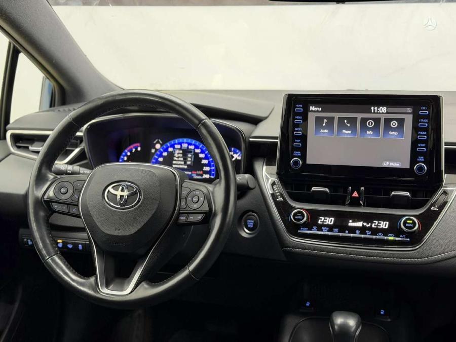 Blue Toyota Corolla 2019 in Vilnius, with an engine capacity of 1.20 L and mileage of 73 thousand km for 16950 €, photo 15 on AUTOMOTO.COM.LV