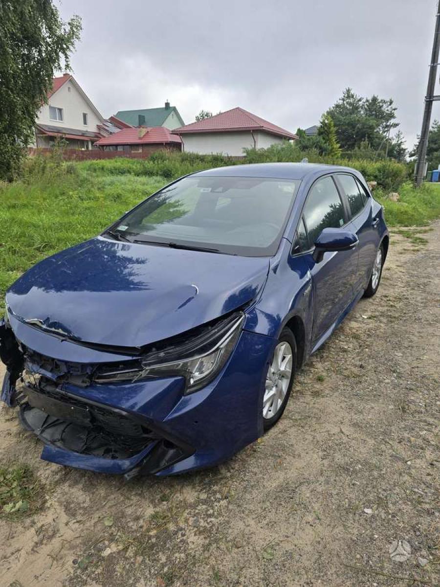 Zils Toyota Corolla 2019 Viļņa, ar dzinēja tilpumu 1.80 L un nobraukumu 198 tūkst. km par 6999 €, foto 1 vietnē AUTOMOTO.COM.LV