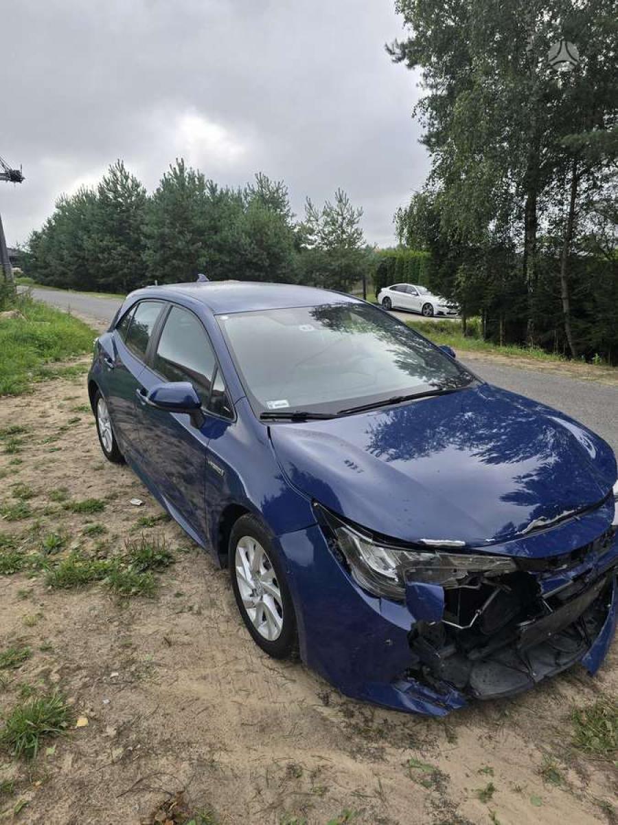 Zils Toyota Corolla 2019 Viļņa, ar dzinēja tilpumu 1.80 L un nobraukumu 198 tūkst. km par 6999 €, foto 7 vietnē AUTOMOTO.COM.LV