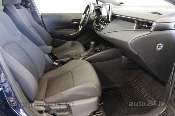 Zils Toyota Corolla 2021 Tallina, ar dzinēja tilpumu 1.20 L un nobraukumu 71 tūkst. km par 14990 €, foto 6 vietnē AUTOMOTO.COM.LV