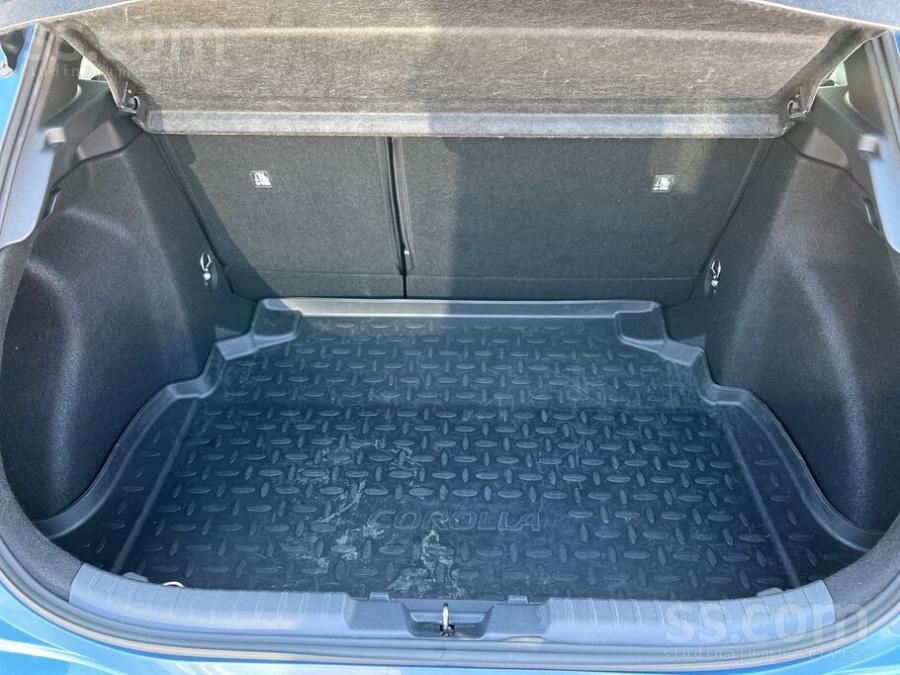 Blue Toyota Corolla 2021 in Riga, with an engine capacity of 1.80 L and mileage of 56 thousand km for 17490 €, photo 11 on AUTOMOTO.COM.LV