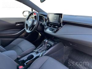 Blue Toyota Corolla 2021 in Riga, with an engine capacity of 1.80 L and mileage of 136 thousand km for 15990 €, photo 7 on AUTOMOTO.COM.LV